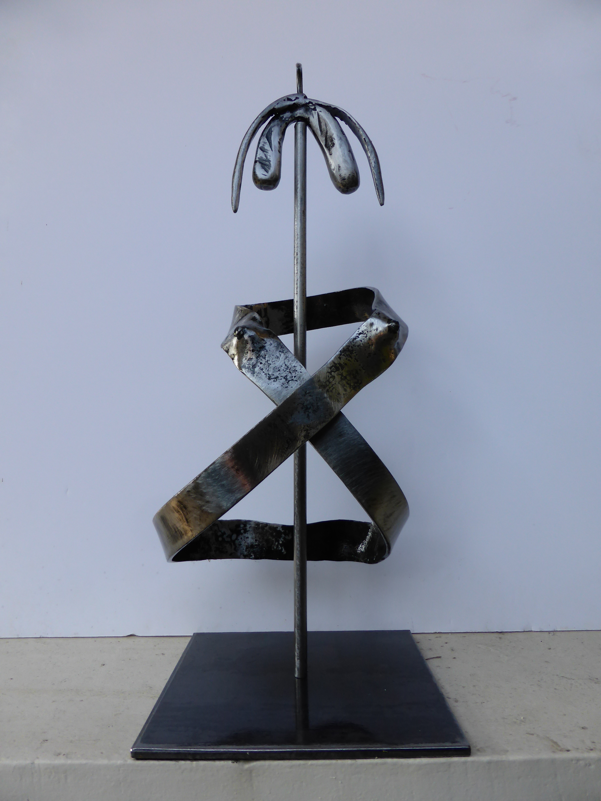 Sculpture: Femme infinie – Francis Pierson